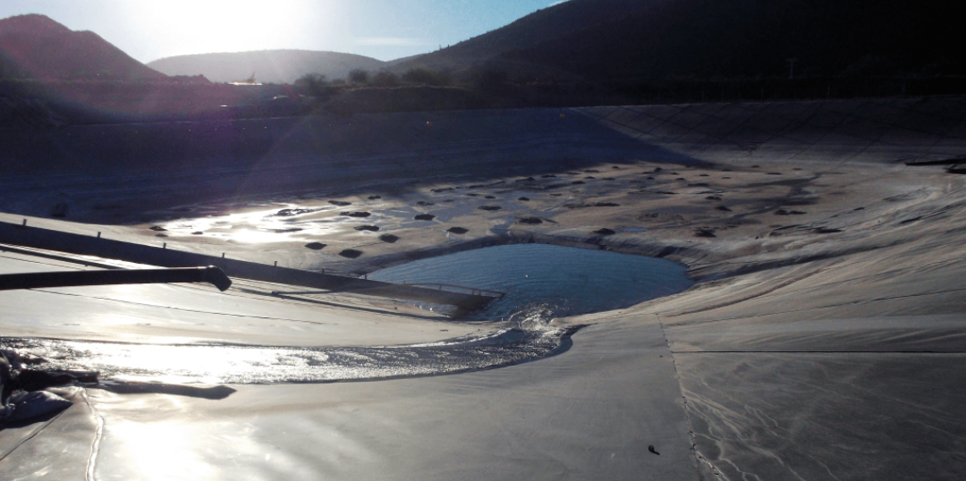 ¿Cómo es la instalación de geomembrana?